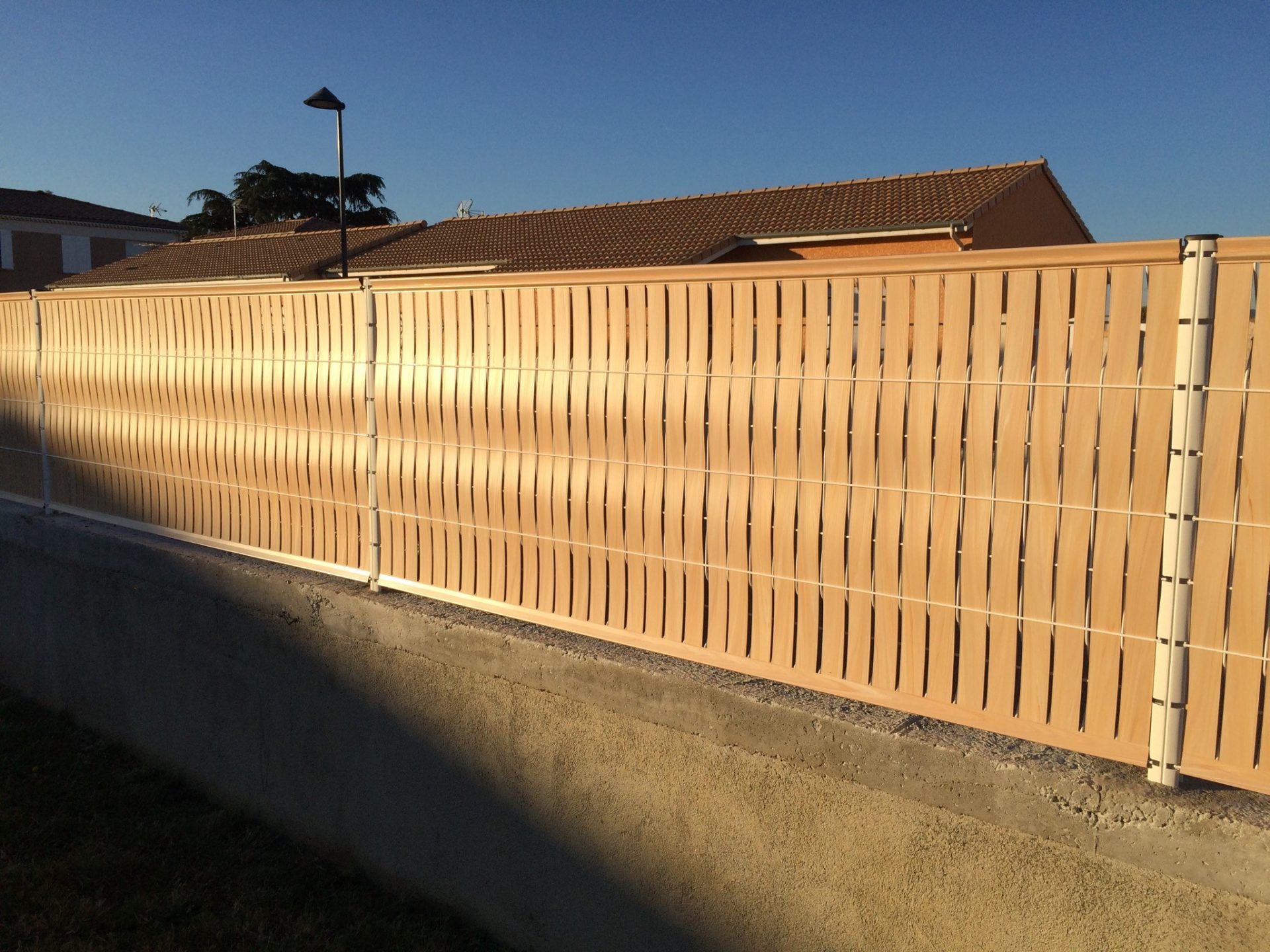 Lames d'occultation pvc : occultation de treillis soudés